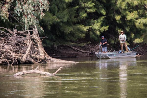 THE 1%ERS – Social Fishing